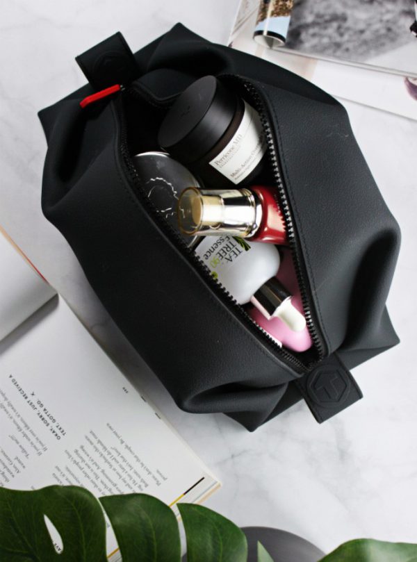 Valentine's Day Gift Ideas for Men: What's In My Husband's Toiletry Bag